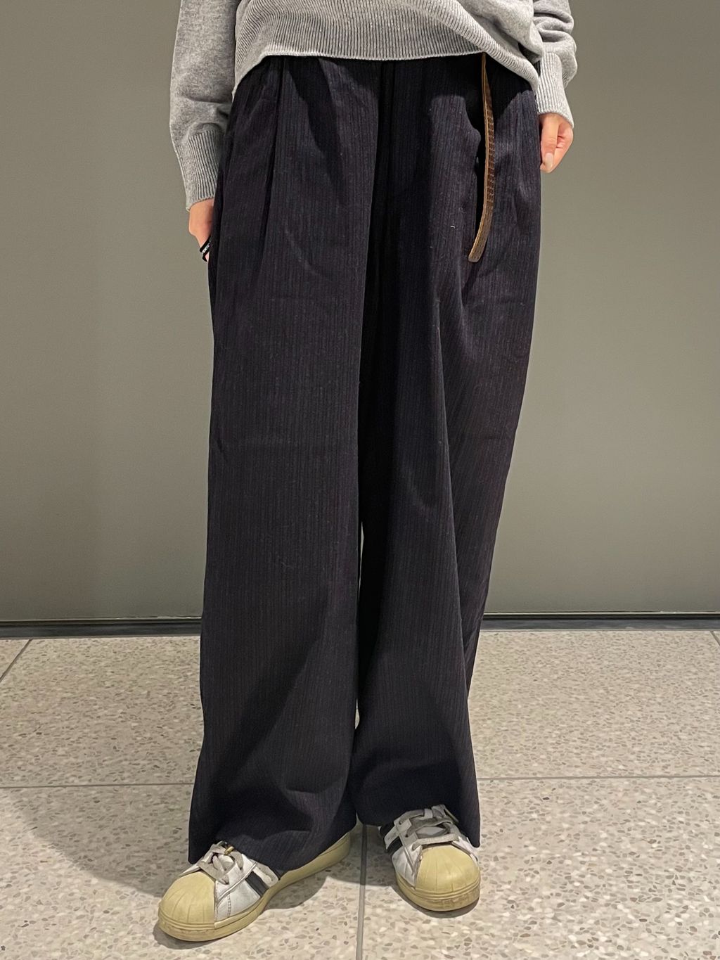 ts(s)】 3 Tuck Baggy Pantsのコーディネートスナップ（A.T）｜journal