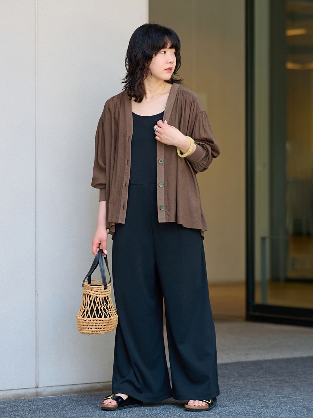 [25AW新作]ウォッシャブルストレッチキャミサロペットのコーディネートスナップ（rei）｜JOURNAL STANDARD relume LADYS（ジ ...